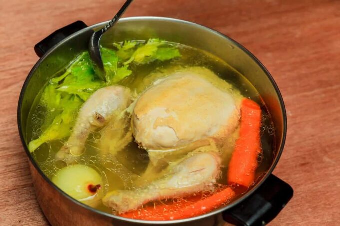 ¿Cuánto tiempo hay que cocer el pollo congelado? (Guía completa ...